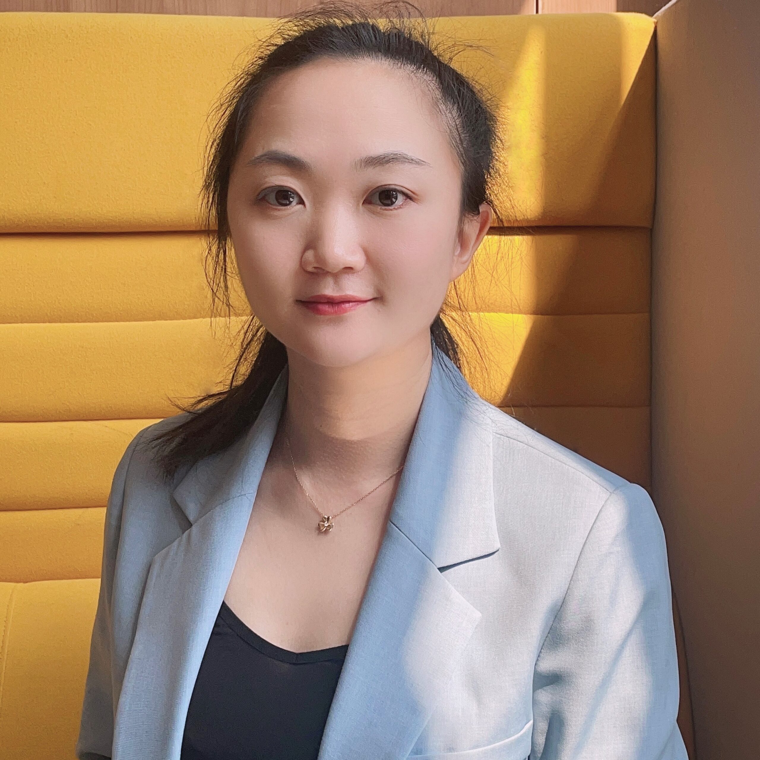 02About Us | Hand In Media - Canadian Media and Marketing Experts